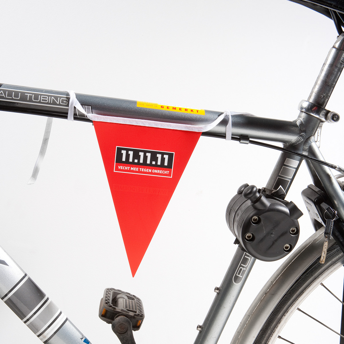 Fietsvlaggetjes bedrukken met uw event of logo - Wybon